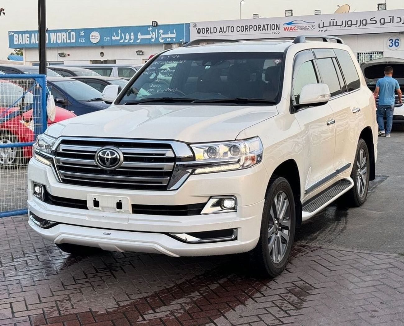 Used TOYOTA LAND CRUISER LC200 2017 ZX RHD PETROL 2017 for sale in ...
