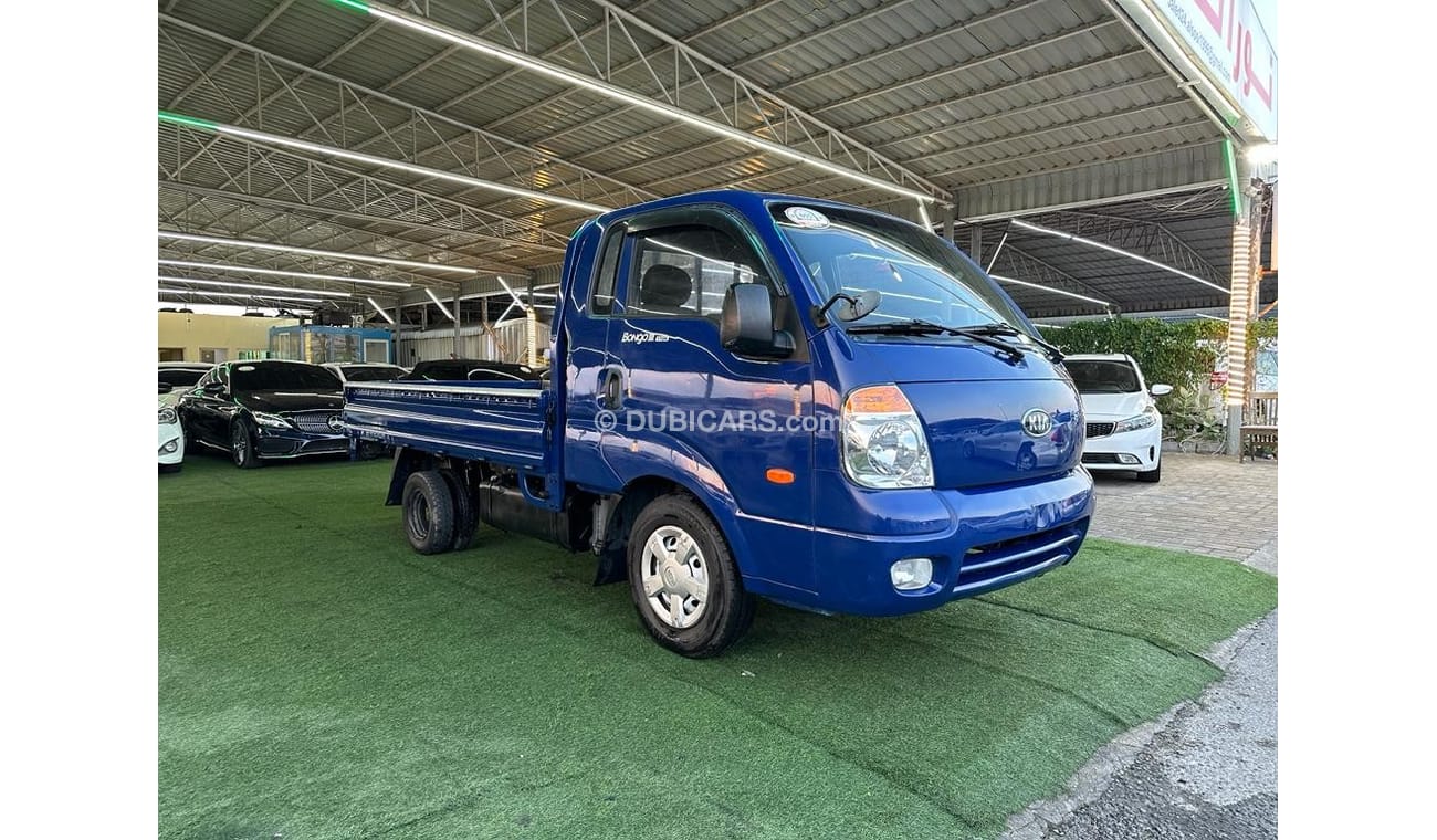 Used Kia Bongo 2010 for sale in Dubai - 684352