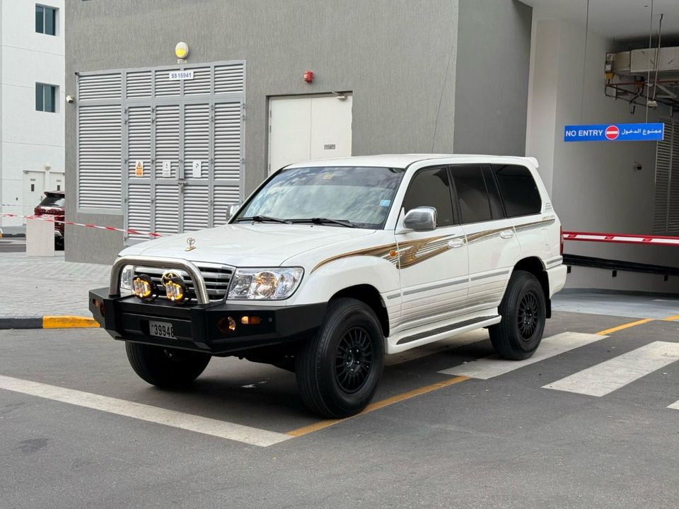 Used TOYOTA LAND CRUISER GXR PETROL 4X4 2007 for sale in Dubai - 828206