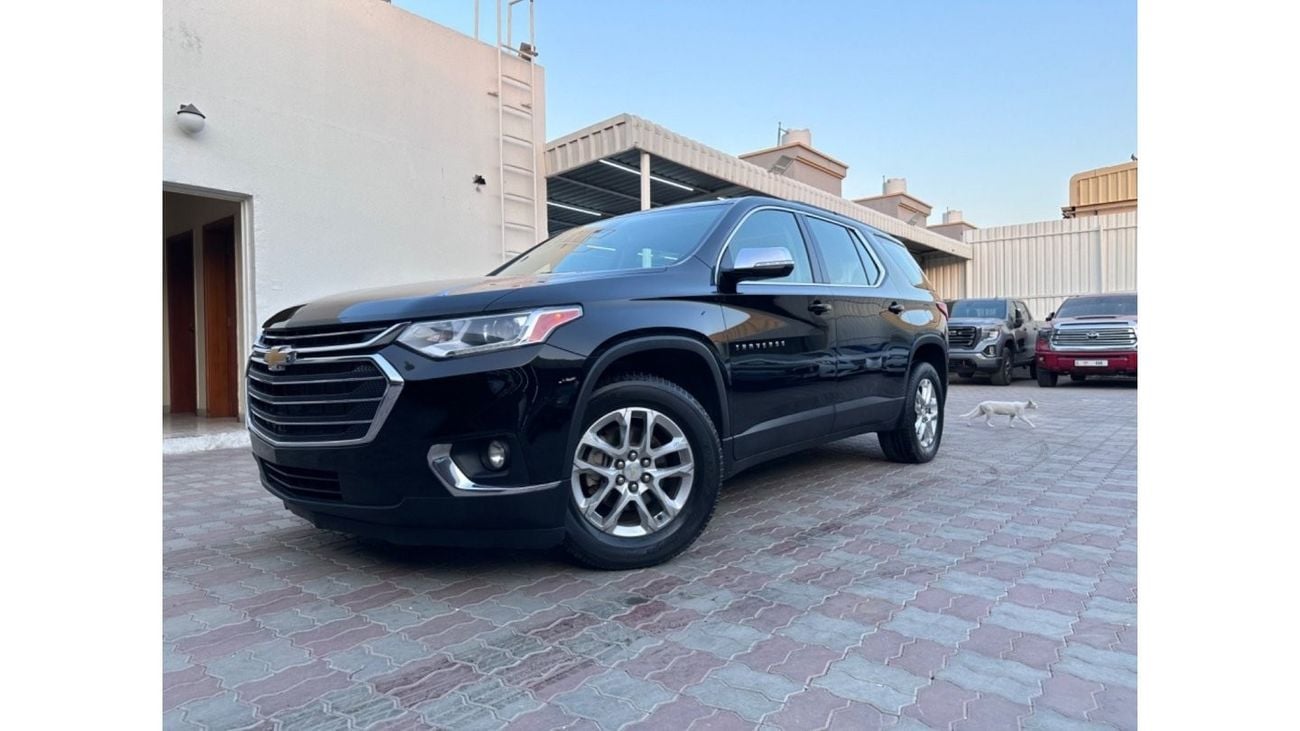 Used Chevrolet Traverse LT 2020 for sale in Dubai - 701945