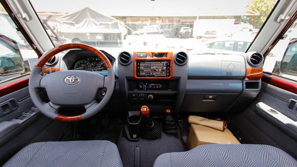 Toyota Land Cruiser LC76 Hardtop V6 4L Export only for sale. Red, 2016