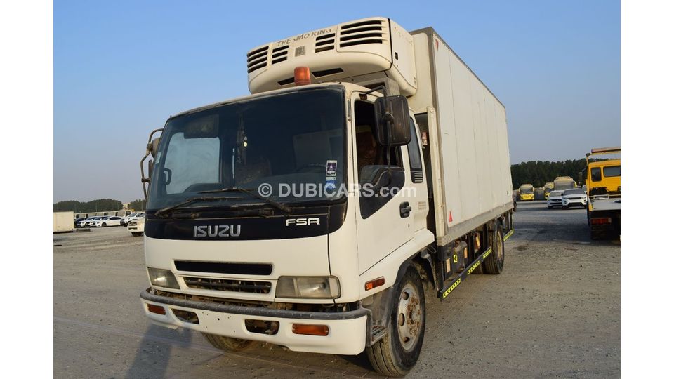 Used Isuzu FSR 7 ton chiller, Model:2007 2007 for sale in Sharjah - 672509