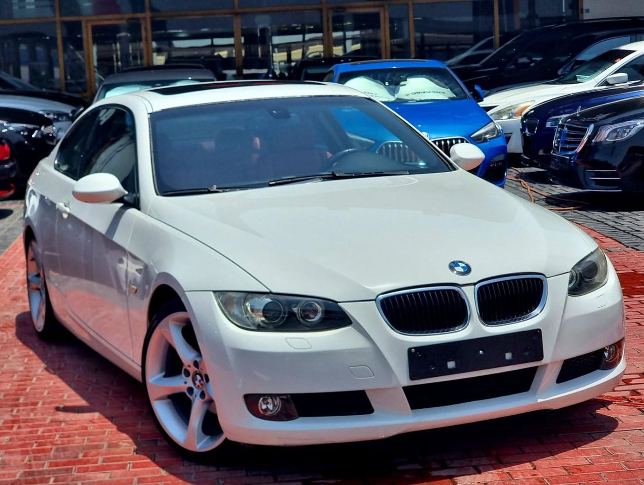 Used BMW 320i i Coupe E 90 2009 GCC 2009 for sale in Dubai - 743523