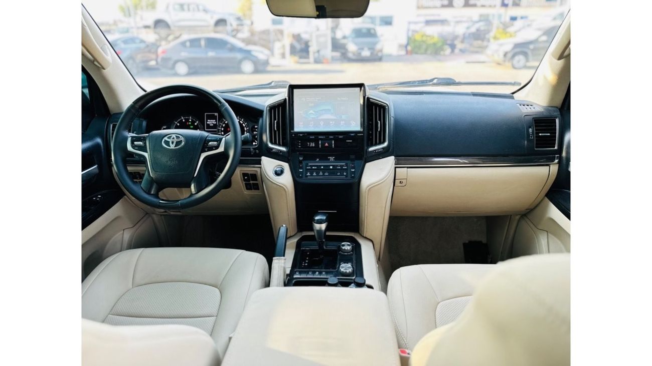 Used Toyota Land Cruiser GXR1 2021 for sale in Dubai - 748878