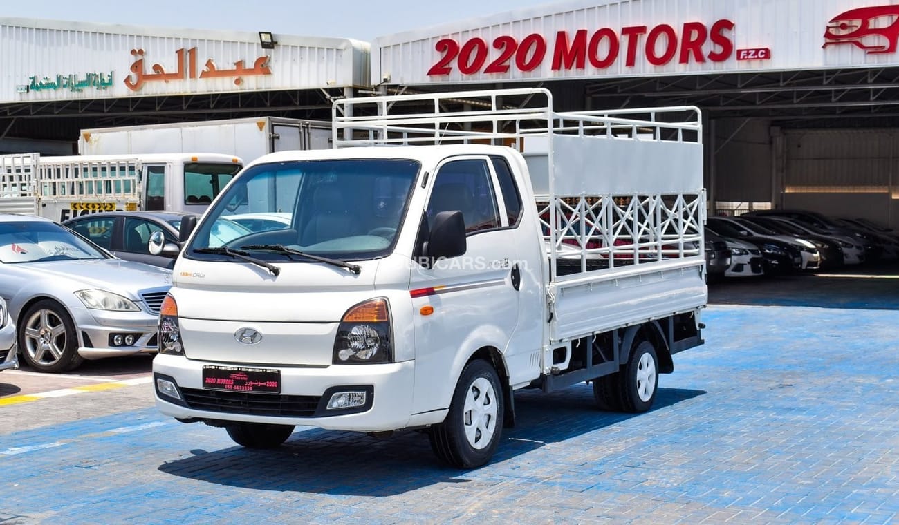 Used Hyundai Porter 2 2014 for sale in Dubai - 633413