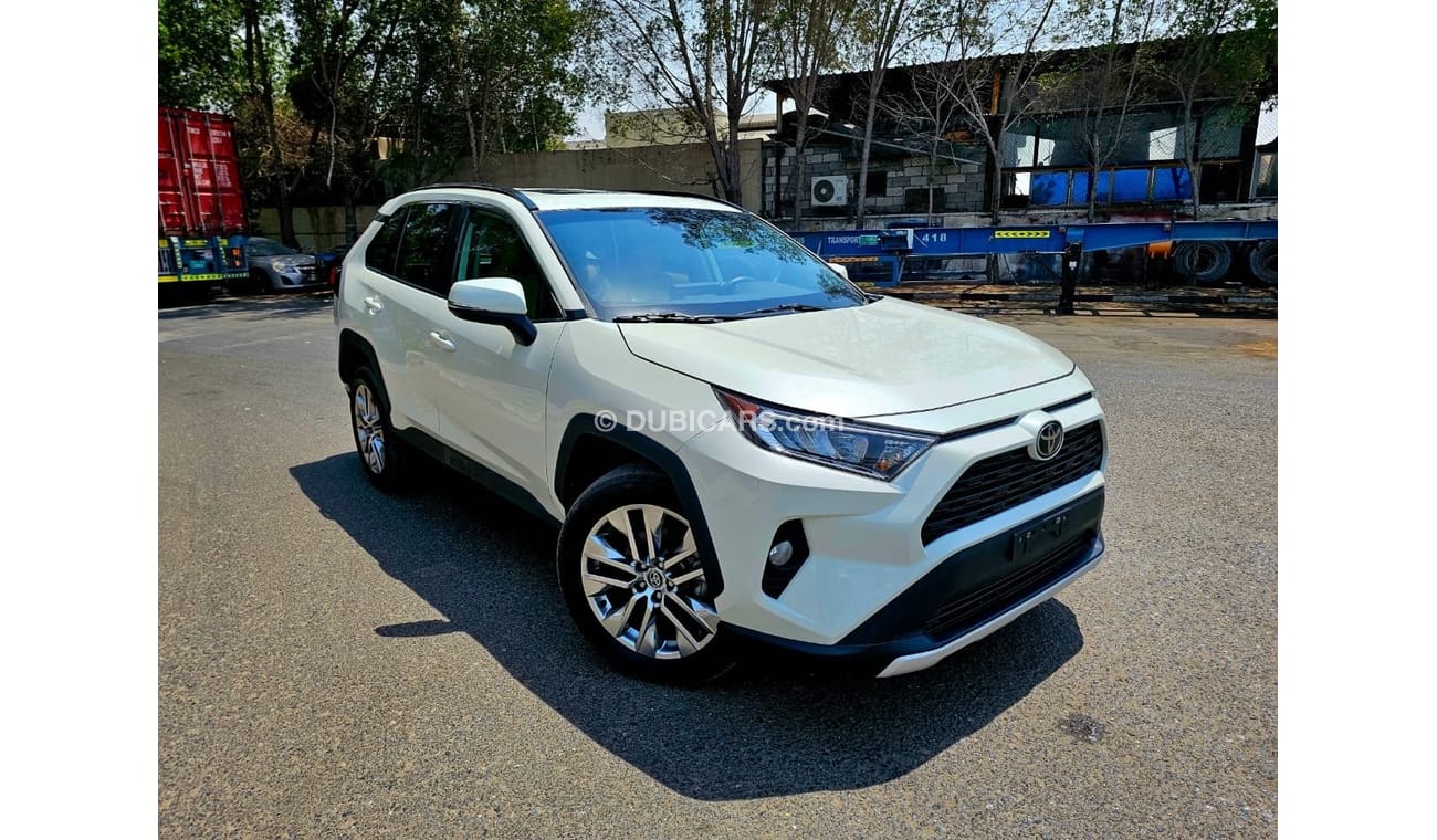 Used Toyota RAV4 XLE Full options premium 2021 for sale in Dubai - 774426