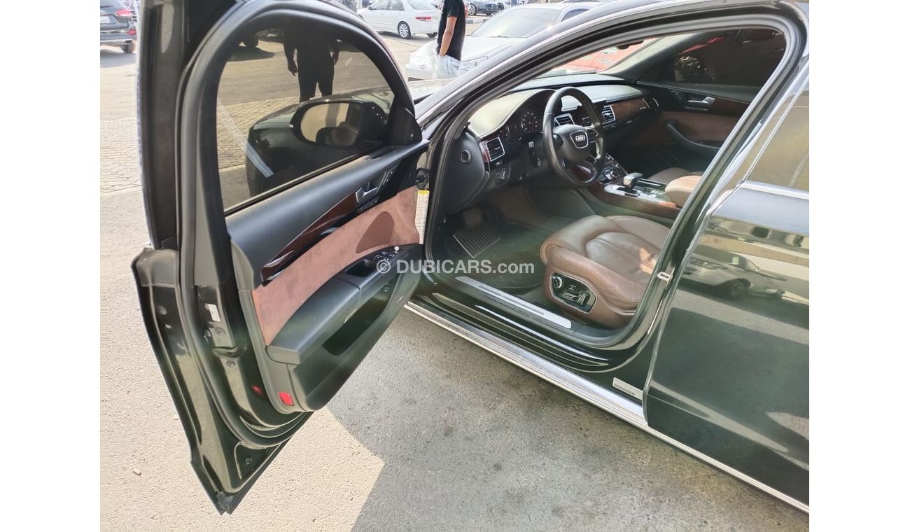 Used Audi A8 GCC 2011 for sale in Sharjah - 565107