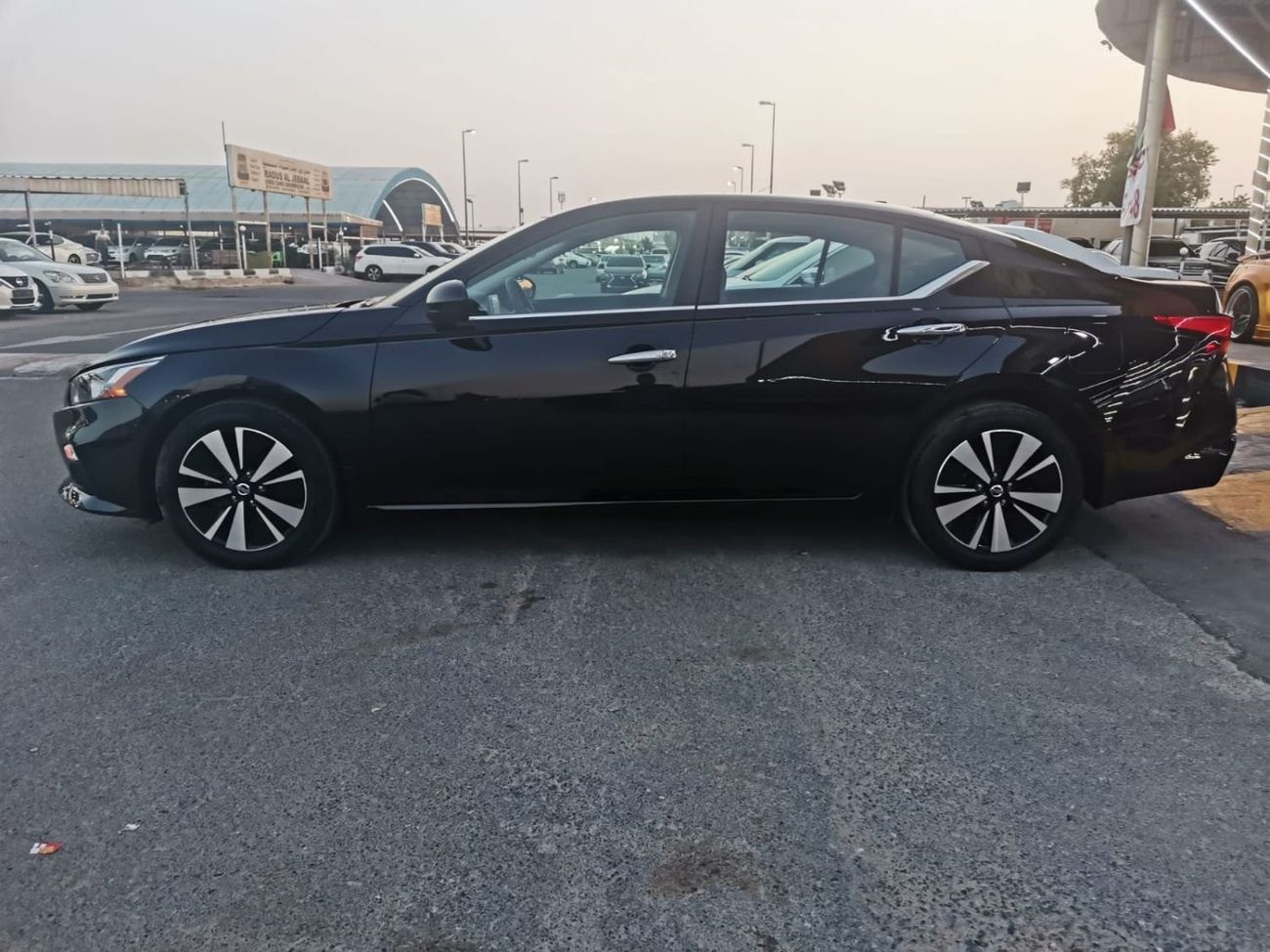 Used Nissan Altima SV 2020 for sale in Dubai - 550239