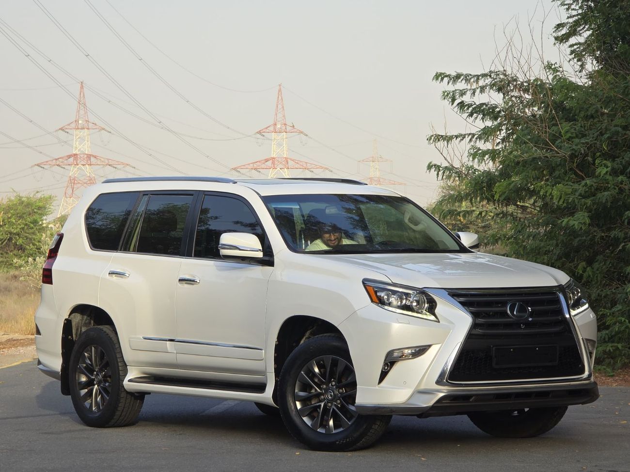 Used Lexus GX460 Platinum 4.6L LEXUS GX-460 GCC 2017 ORGINAL PAINT // V8 // FULL OPITION ...