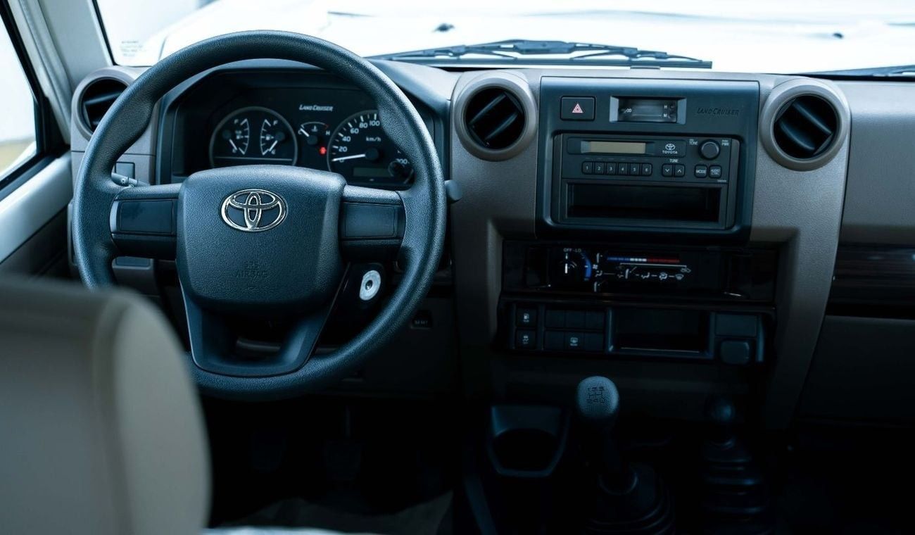 New TOYOTA LAND CRUISER LC78 4.0L 4WD 3DOOR MT SUV 2025 2025 for sale in Dubai - 819968