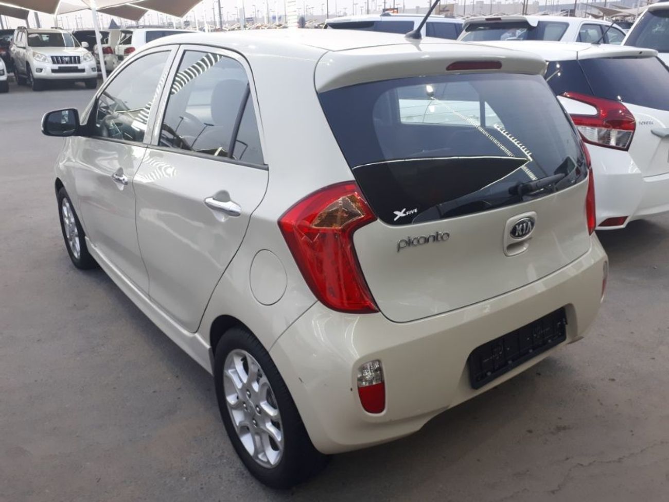 Used Kia Picanto 2013 for sale in Dubai - 191976