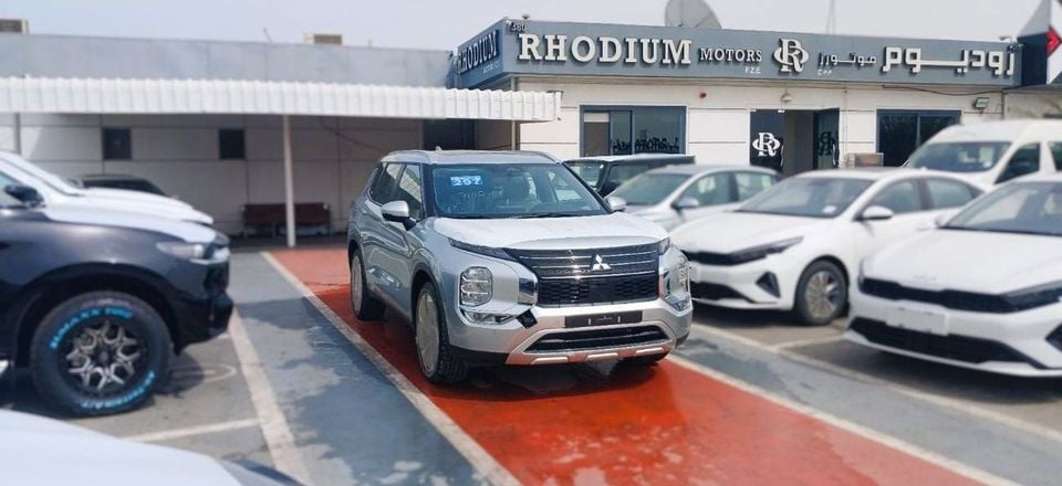 New Mitsubishi Outlander H_Line 2.5L Petrol 2025YM 2025 for sale in ...