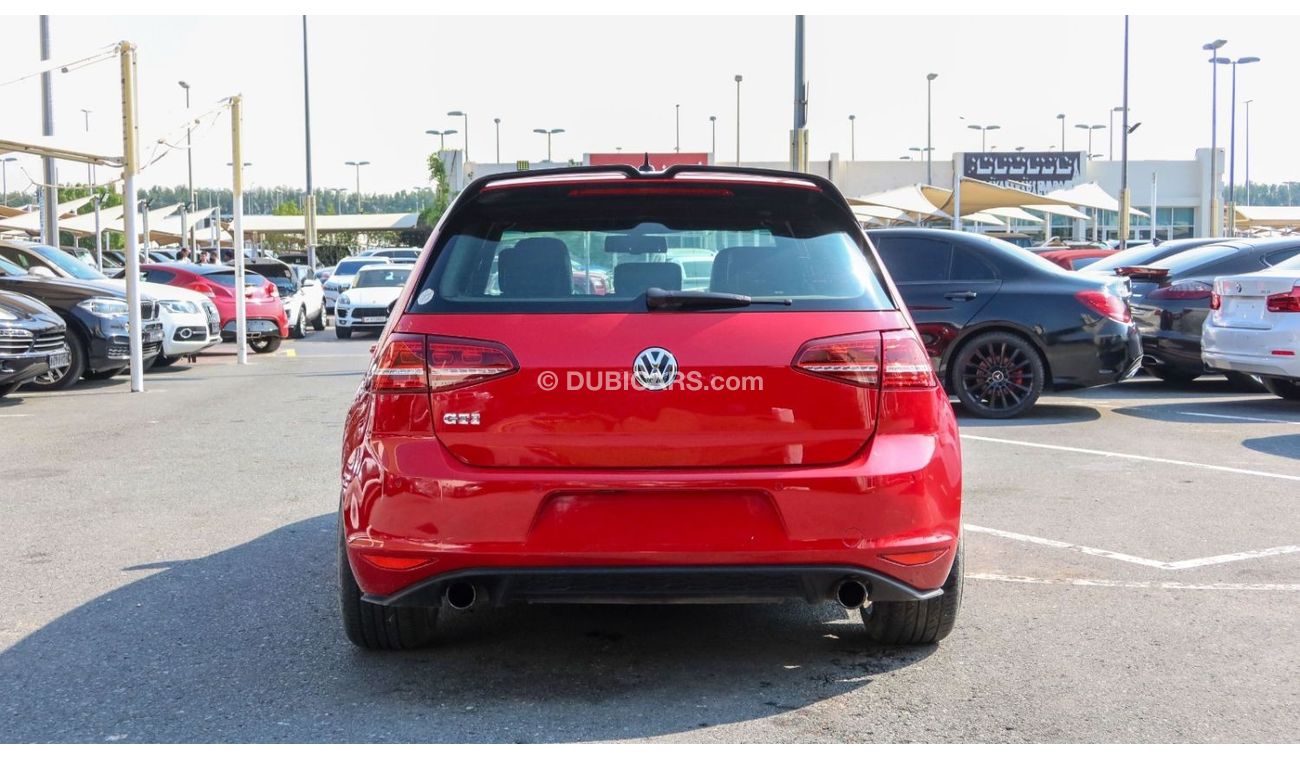 مستعملة فولكس واجن جولف GTI 2014 للبيع في الشارقة - 690694