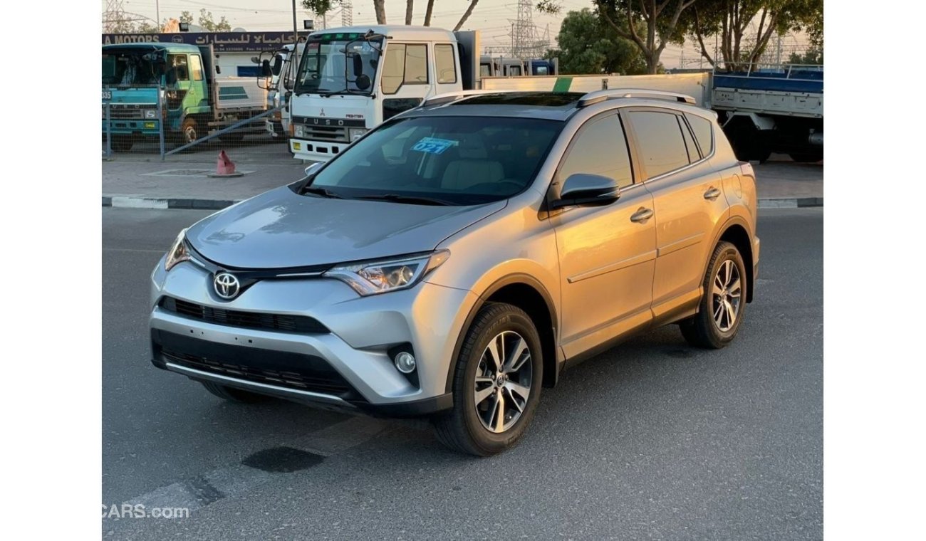 Used 2016 TOYOTA RAV4 XLE / FULL OPTION 2016 for sale in Dubai - 472141