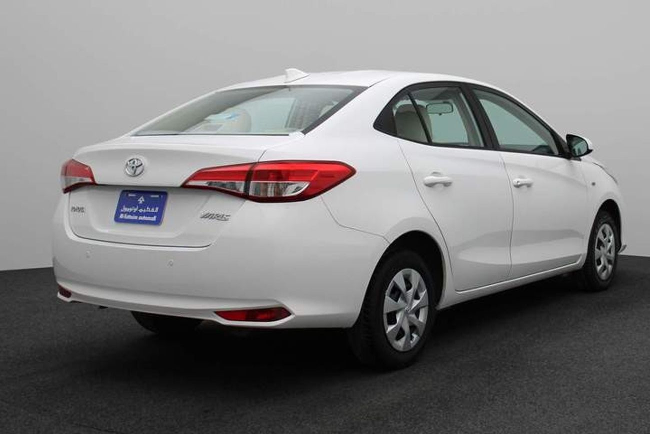 Used Toyota Yaris E 1.5 2021 for sale in Dubai - 612010
