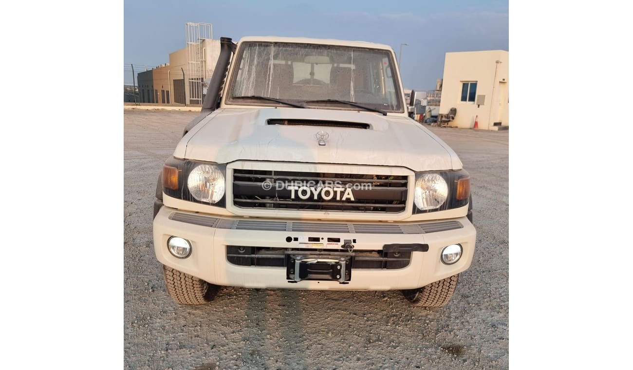 New Toyota Land Cruiser Pick Up TOYOTA LC 79 DC 4.5 V8 Anniversary ...