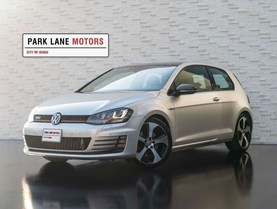Used Volkswagen Golf GTI GTI 2 Door 2017 for sale in Dubai - 822967