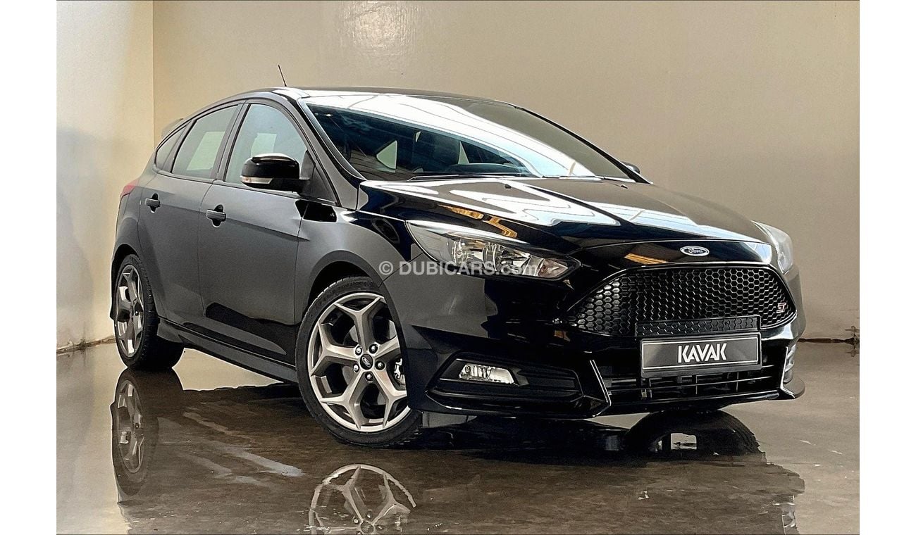Used Ford Focus ST 2017 for sale in Dubai - 559740