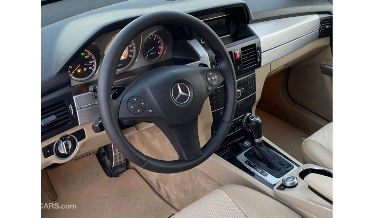 Used Mercedes-Benz GLK 300 2011 for sale in Dubai - 587281