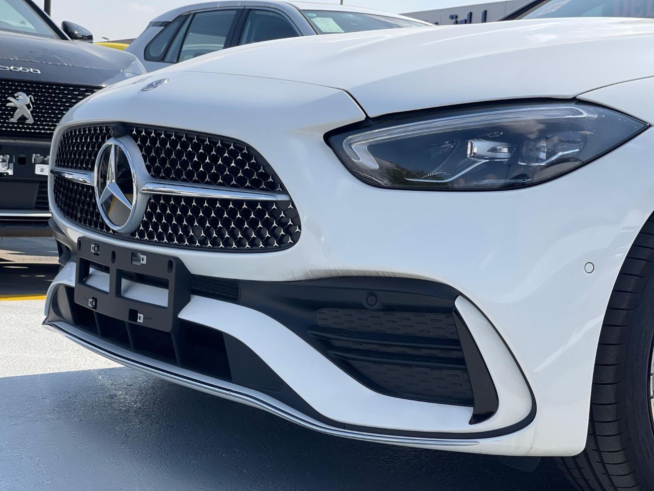 جديدة مرسيدس بنز C200 2025 MERCEDES C200L 1.5L 2025 للبيع في دبي - 853218