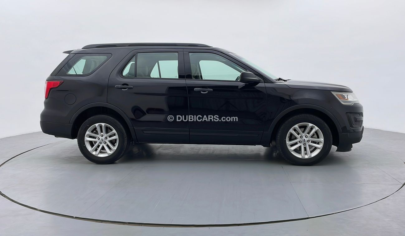 Used Ford Explorer BASE 3500 2017 for sale in Dubai - 492475