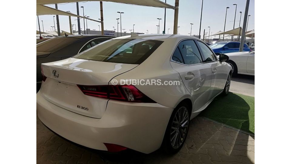 Used Lexus IS250 http://sarmadcars.com 2016 for sale in Dubai - 202529