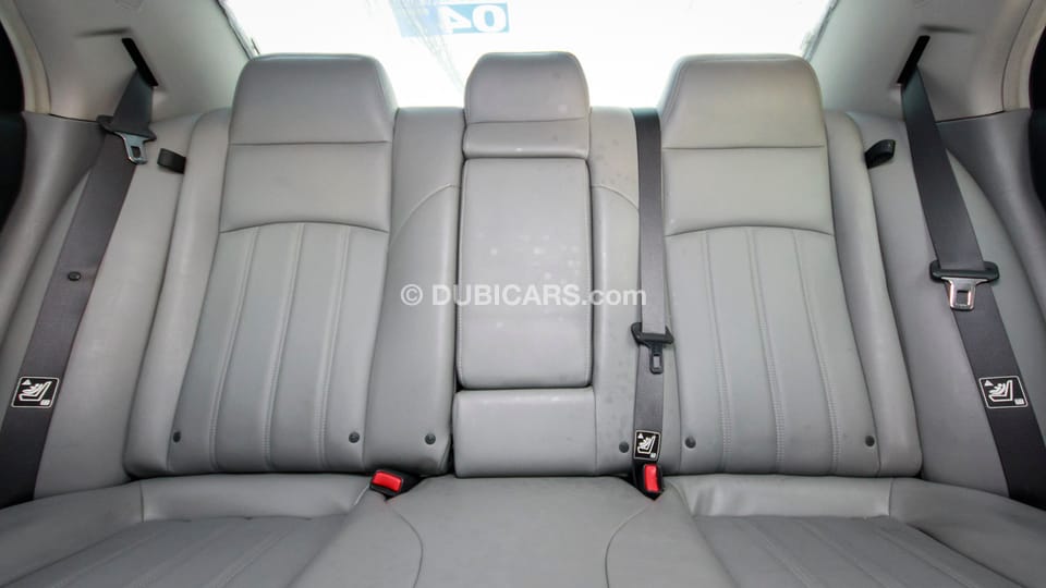 مستعملة كرايسلر 300C Hemi 2007 للبيع في دبي - 10532