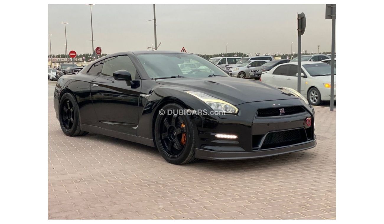 Used Nissan GTR Nissan GT-R 2014 for sale in Sharjah - 467192