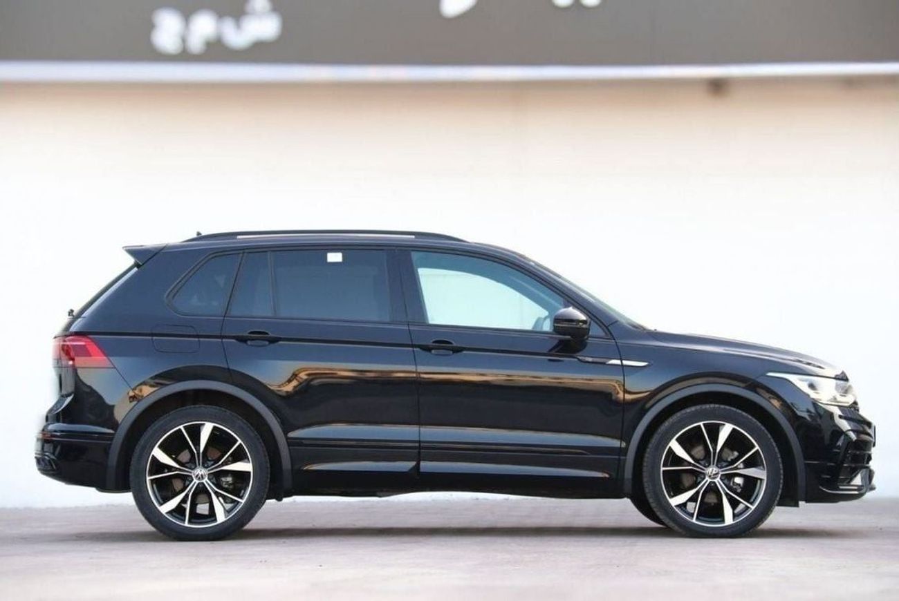 New Volkswagen Tiguan R line 2.0L | 2022 | Export Price 165000 AED 2022 for sale in Dubai - 727399