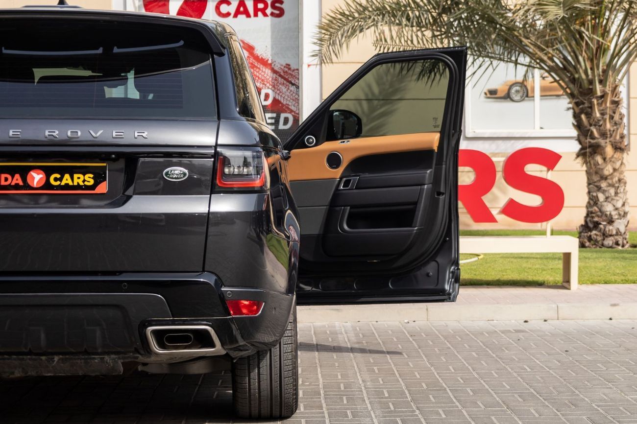 Used Land Rover Range Rover Sport HSE 3.0L (340 HP) 2020 for sale in Dubai - 873921