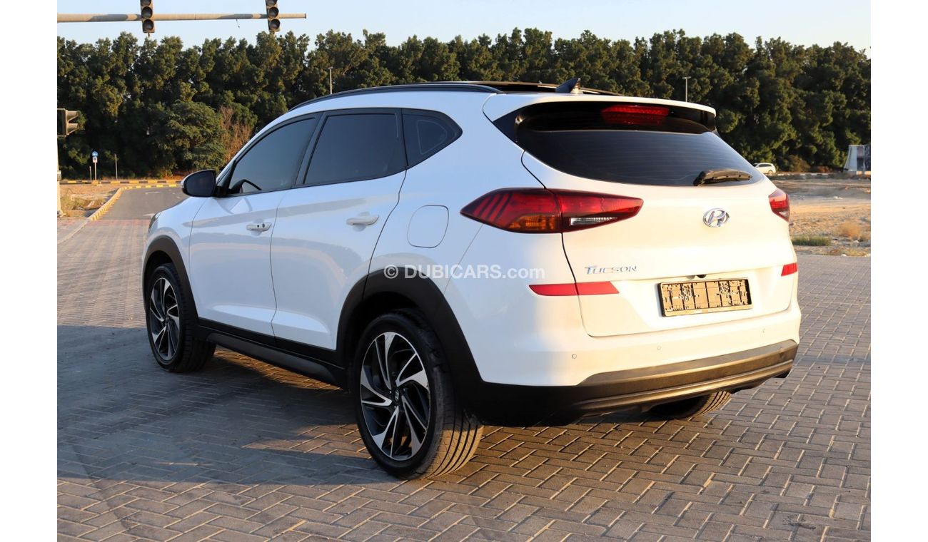 مستعملة هيونداي توسون GL Plus 2.0L 2019 للبيع في الشارقة - 805340