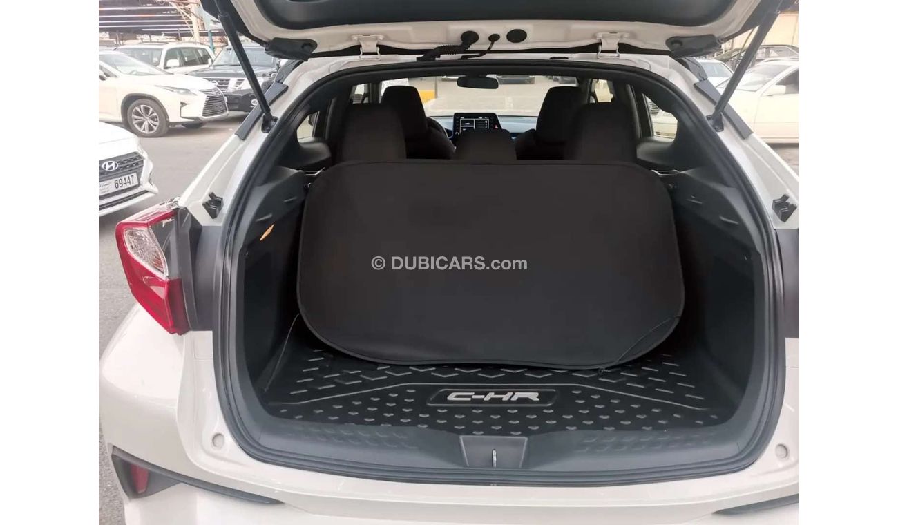 Used Toyota CHR 2020 for sale in Dubai - 525025