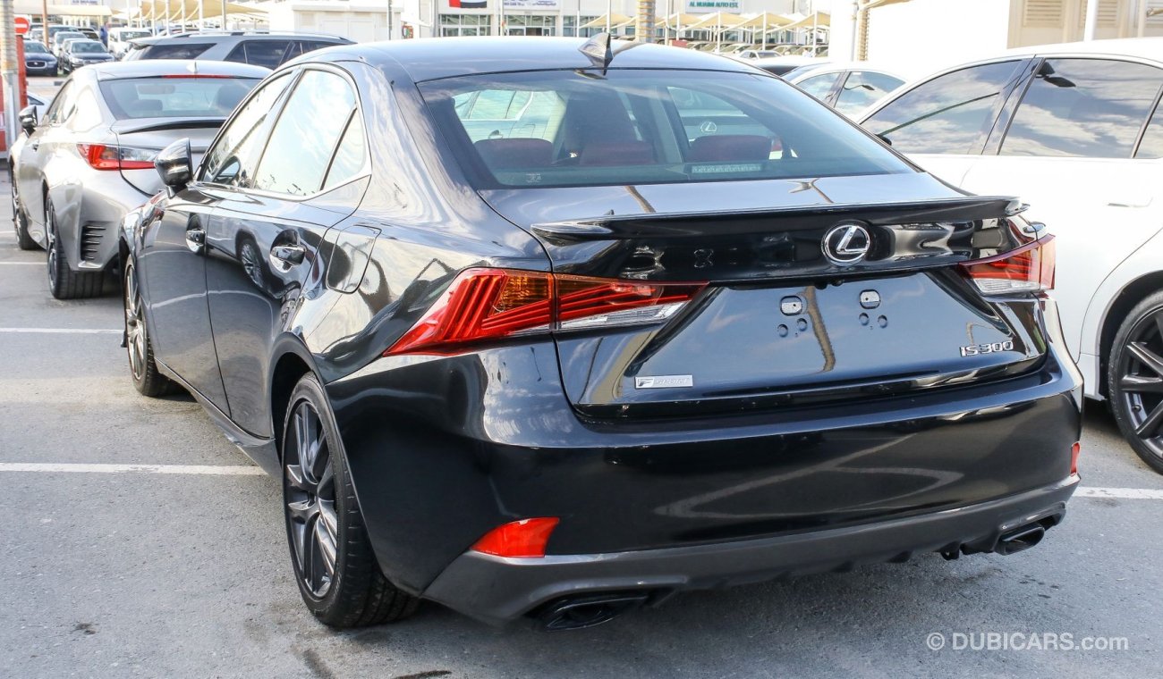 Used Lexus IS300 2018 for sale in Dubai - 301975