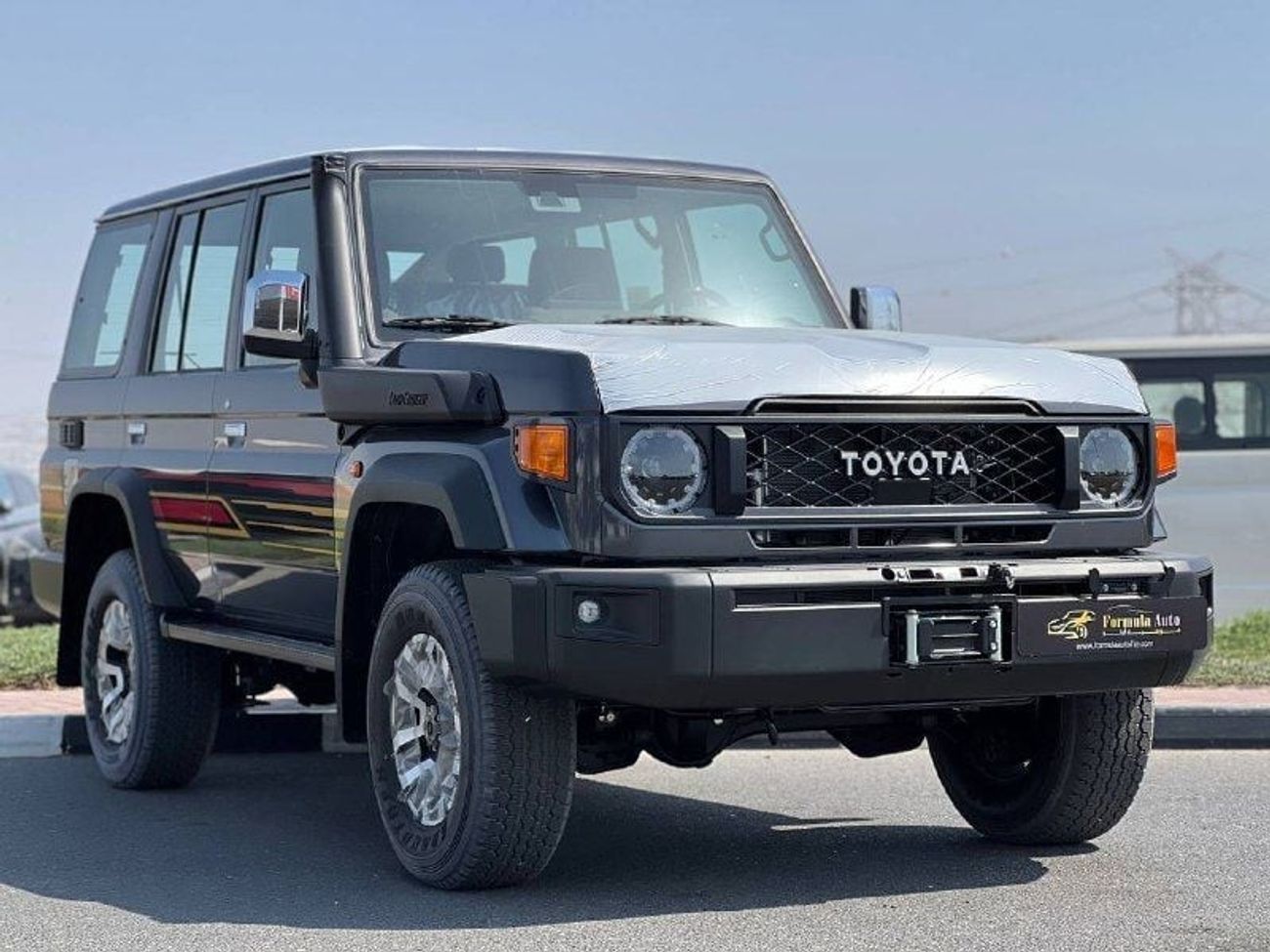 جديدة تويوتا لاند كروزر 70 LC76 2.8L TURBO DSL A/T // 2025 // FULL OPTION WITH RADAR , DIFF LOCK ...