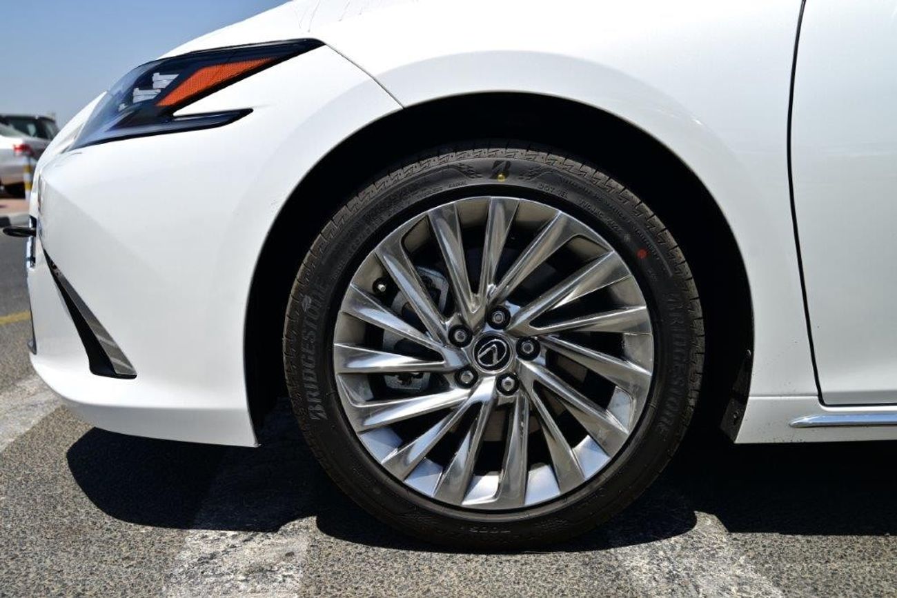 جديدة لكزس ES 350 SIGNET 3.5L AT 2025 للبيع في دبي - 842067