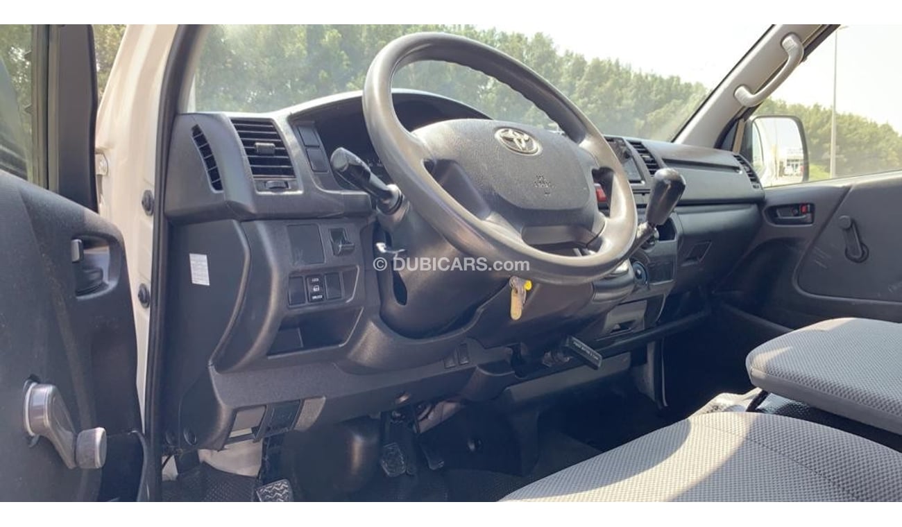 Used Toyota Hiace Van 2016 Ref#204 2016 for sale in Sharjah - 419100
