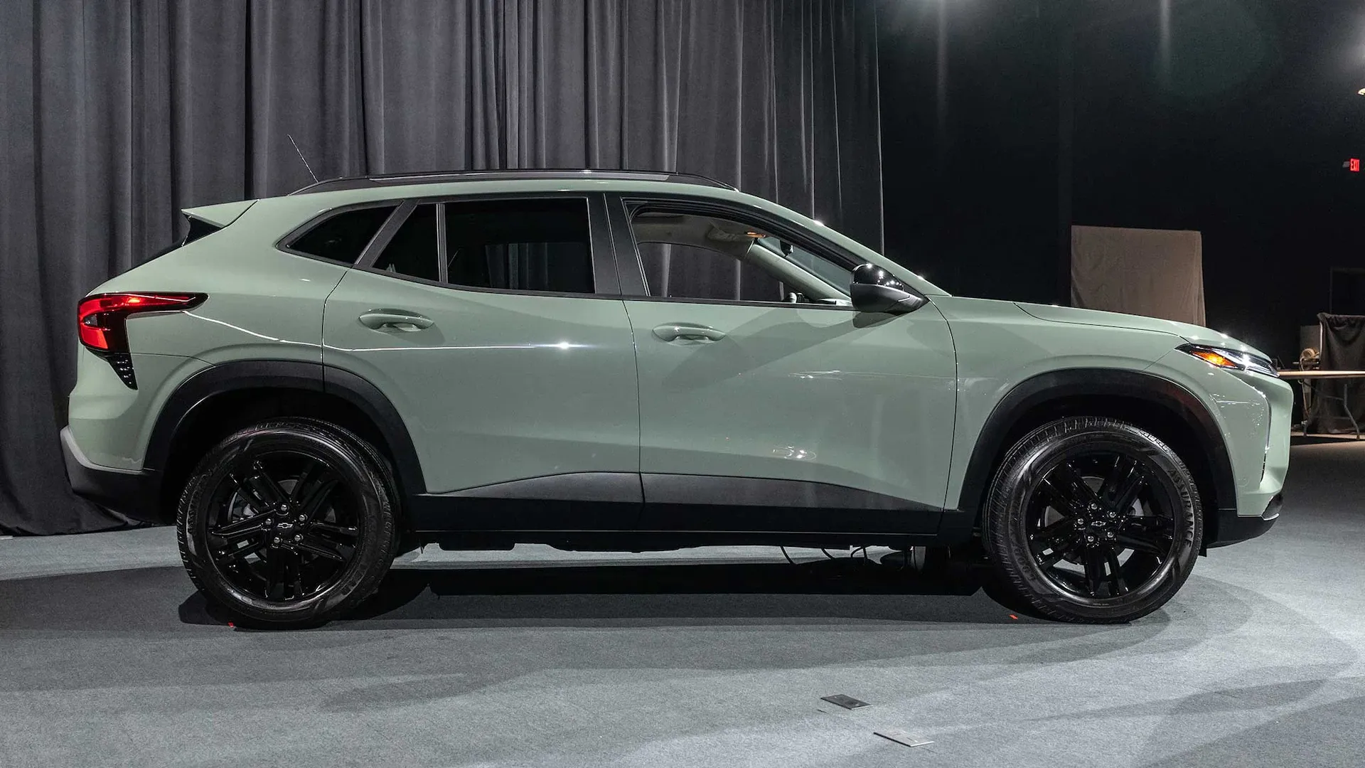 Chevrolet Trax Price in UAE, Images, Specs & Features