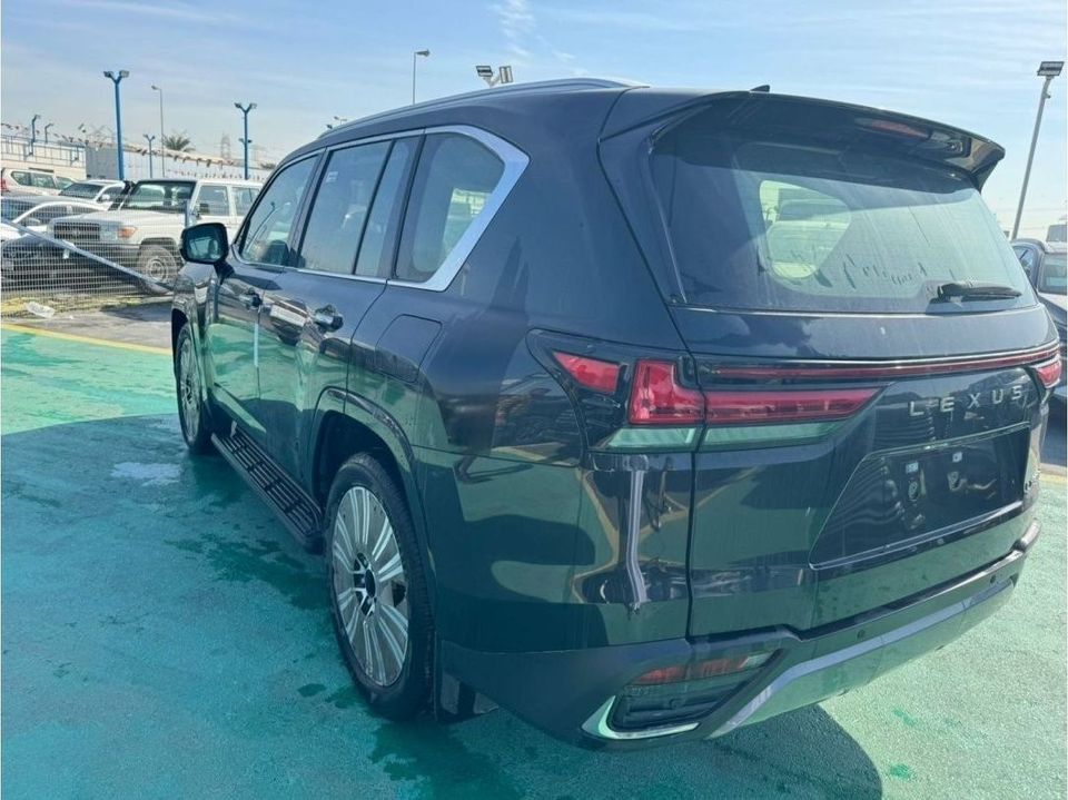 New Lexus LX 500 LX 500d V6 3.3-litre twin-turbocharged diesel engine ...