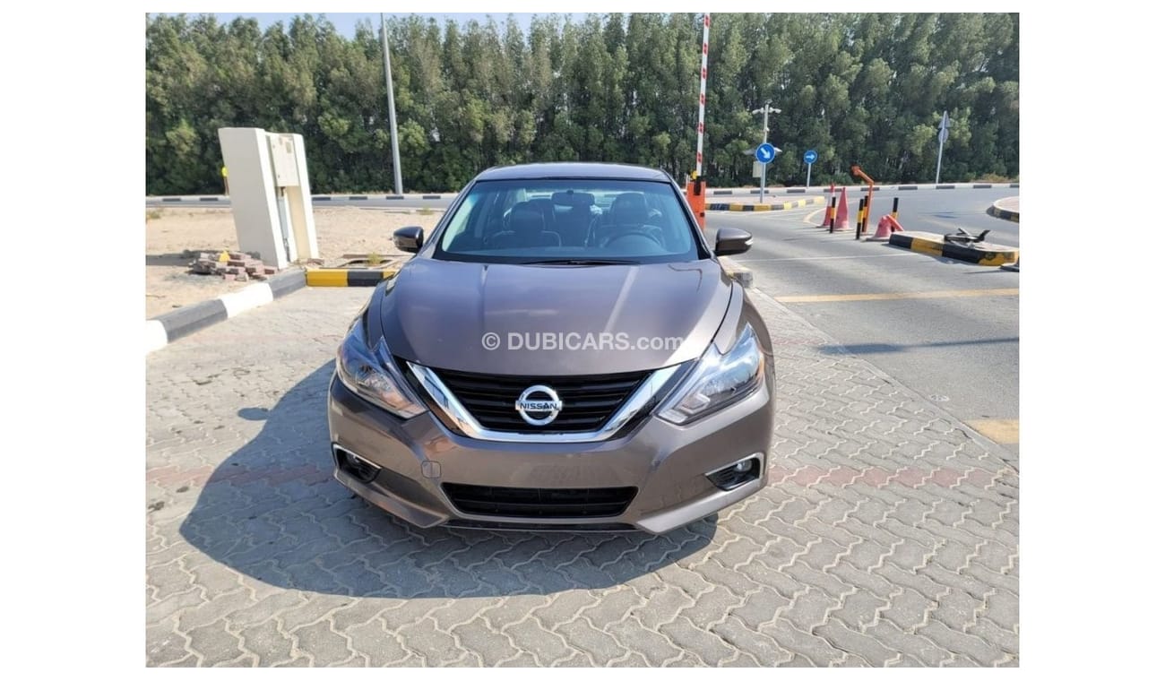 Used Nissan Altima SL Very Clean Car 2017 for sale in Dubai - 557366