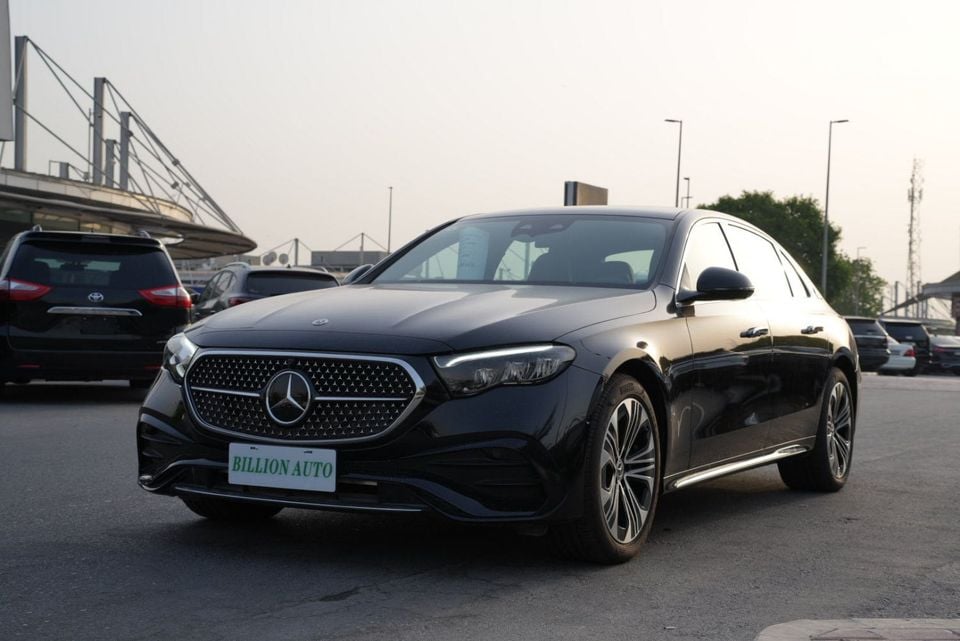 New Mercedes-Benz E300 2023 for sale in Dubai - 878347