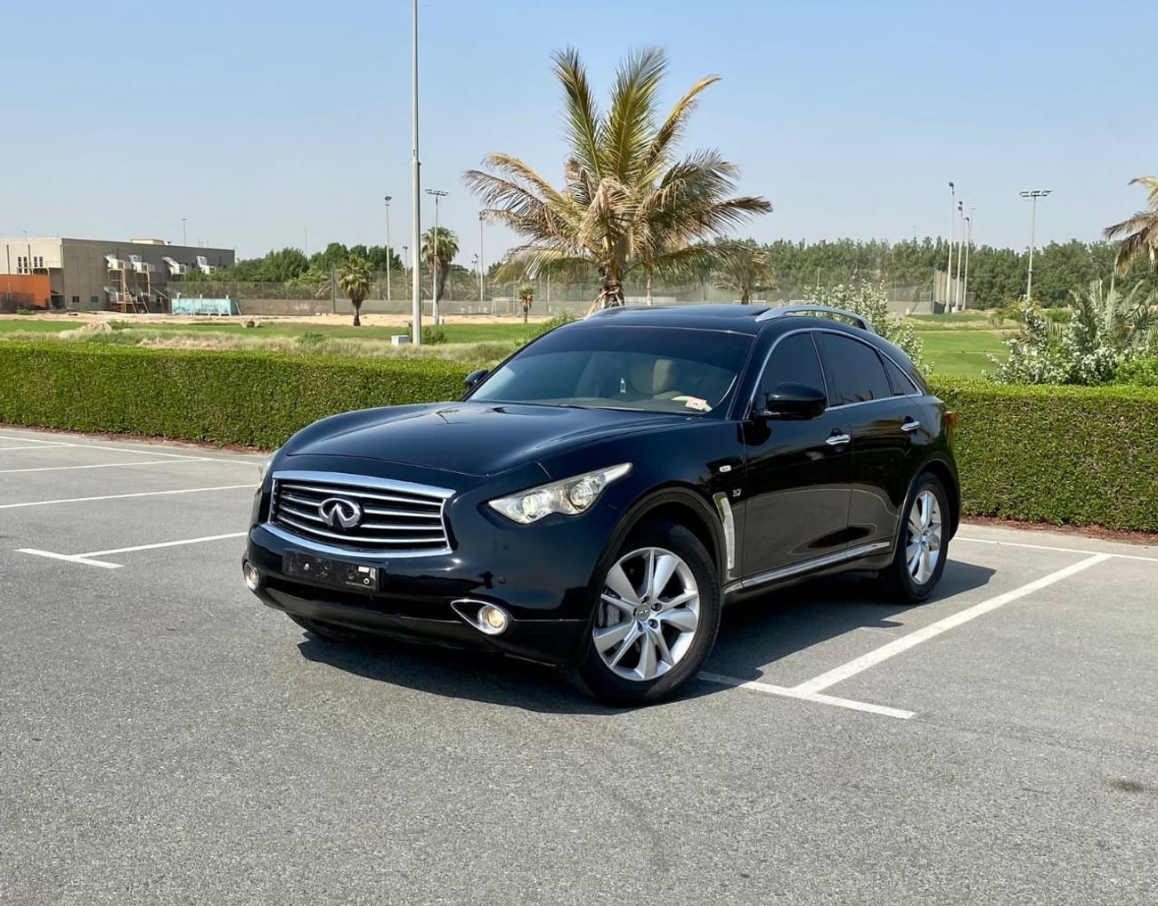 Used Infiniti QX70 Excellence Good condition car GCC 2016 for sale in ...