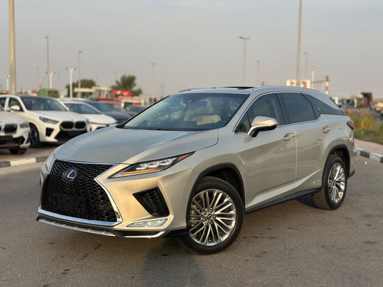 Used Lexus RX450hL Hybrid Luxury 2021 for sale in Dubai - 812282