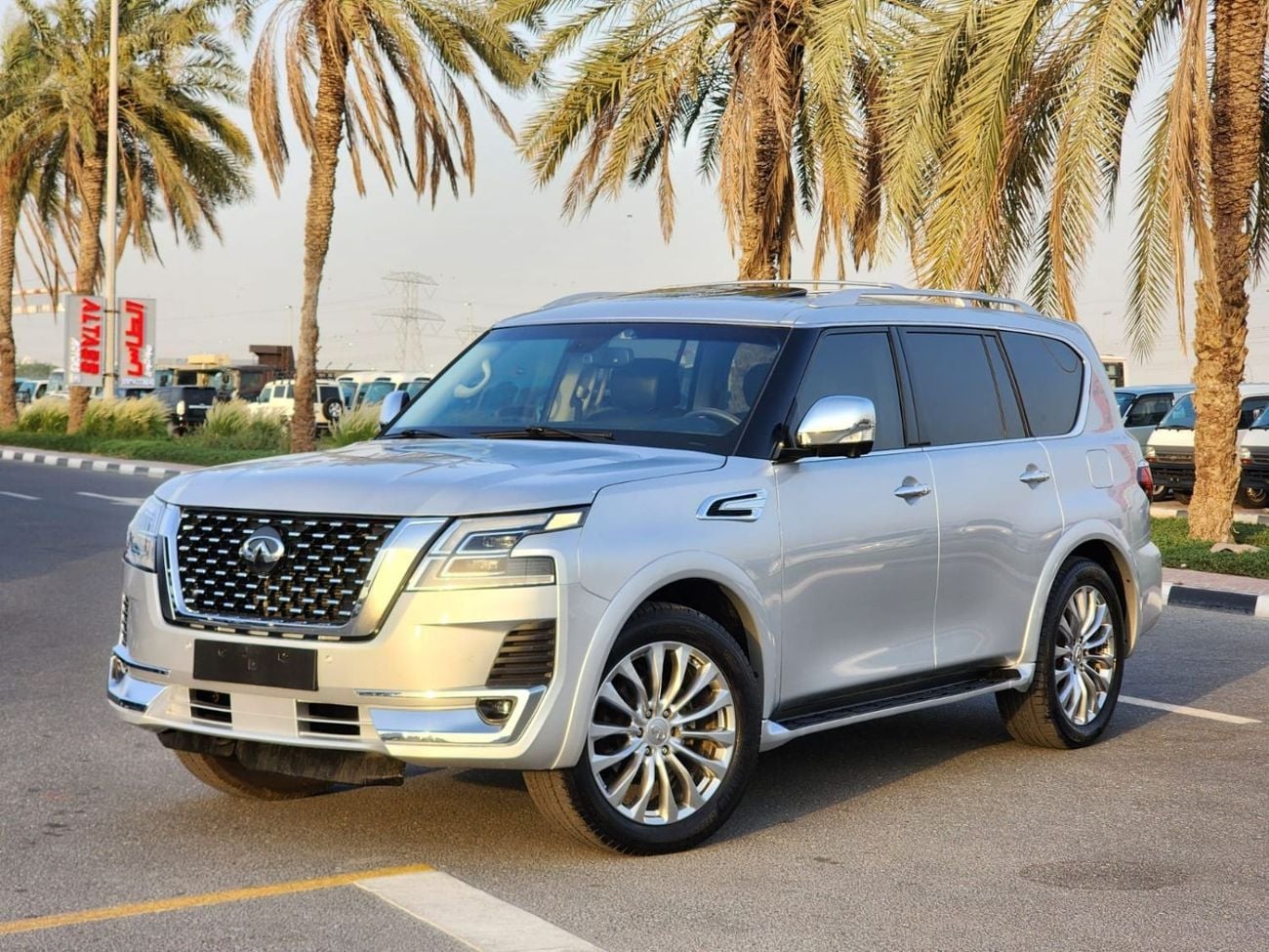 Used INFINITI QX80 2016 for sale in Dubai - 756328
