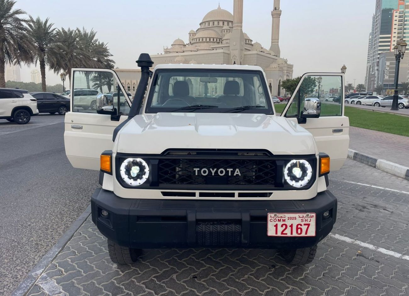 Used Toyota Land Cruiser Pick Up 2024 shape ,diesel 4.5 liter ,right ...