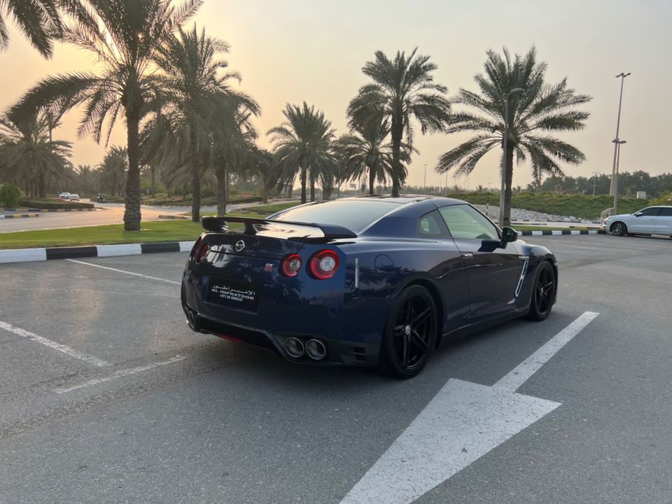 Used Nissan GTR Std Very good 2016 for sale in Sharjah - 543705