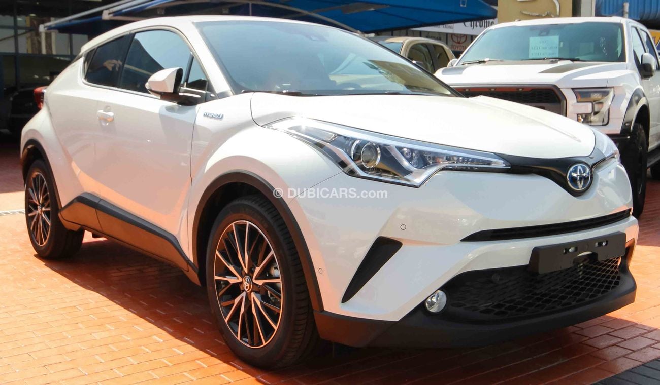 New Toyota CHR Hybrid 2018 for sale in Dubai - 130714