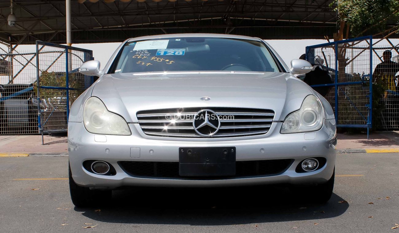 Used Mercedes-Benz CLS 500 2005 for sale in Dubai - 233451