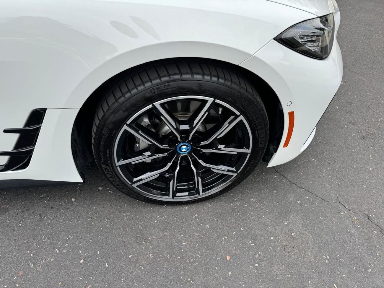 Used BMW i4 BMW A4 2022 electric car with 10,000 miles the car is in ...
