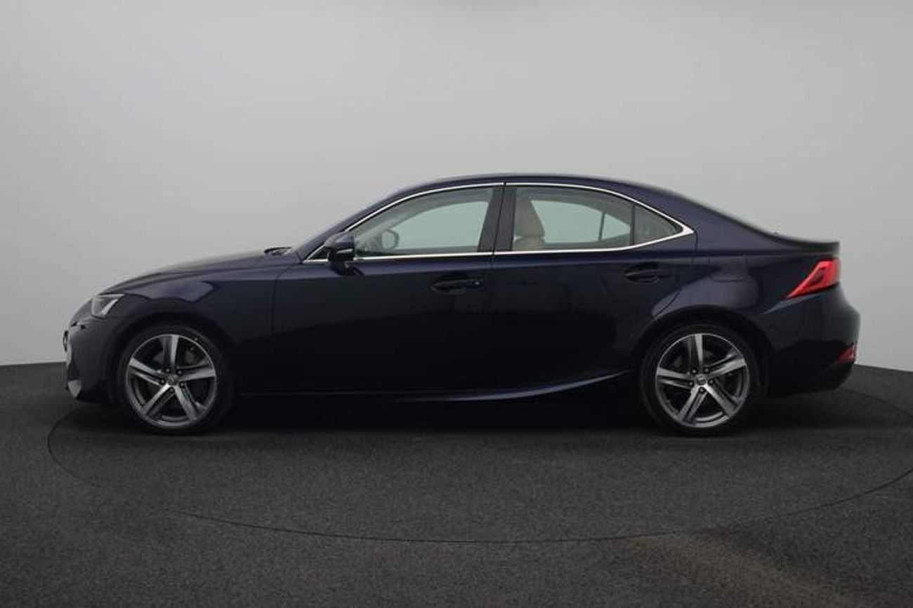 Used Lexus IS350 PLATINUM 3.5 2019 for sale in Dubai - 832748