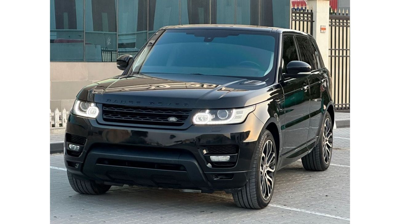 Used Land Rover Range Rover Sport 2015 for sale in Dubai - 700496